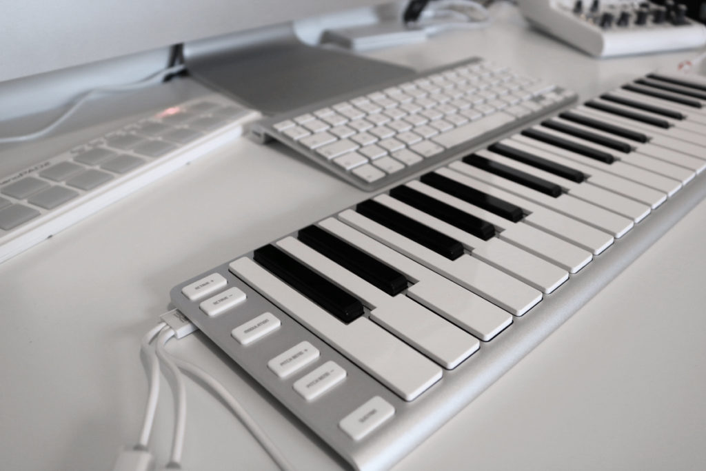 CME Xkey | Keyboard Review | Keyboardist